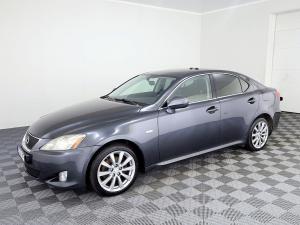 Grey Lexus LS 250 2006 in Tallinn, with an engine capacity of 2.50 L and mileage of 304 thousand km for 2499 €, photo 10 on AUTOMOTO.COM.LV