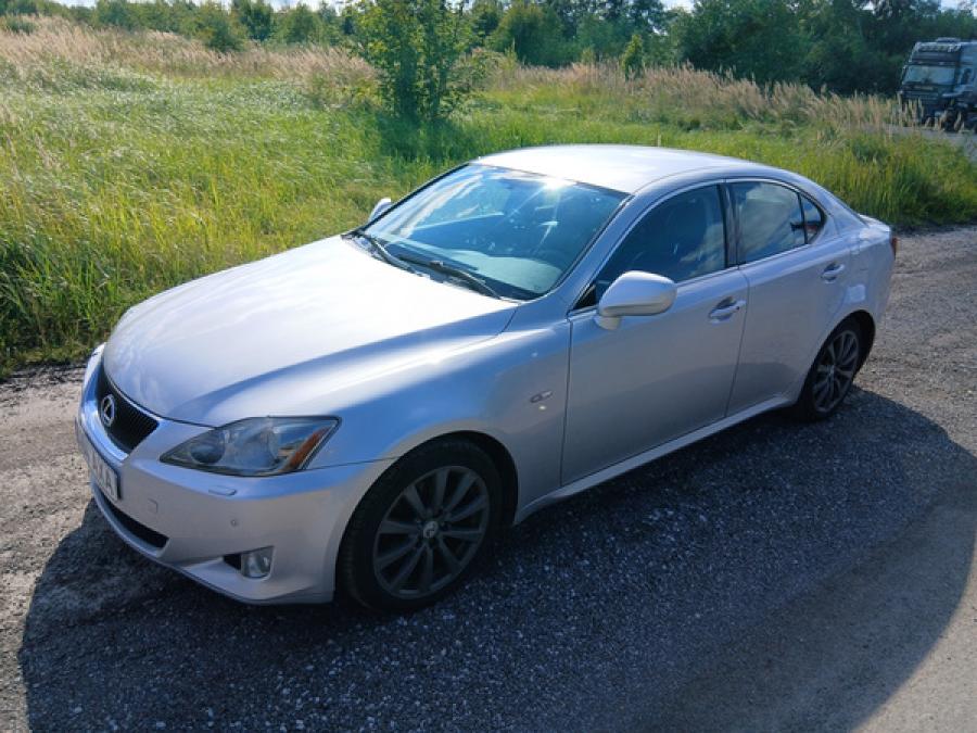 Pelēks Lexus LS 250 2006 Tallina, ar dzinēja tilpumu 2.50 L un nobraukumu 282 tūkst. km par 5000 €, foto 4 vietnē AUTOMOTO.COM.LV