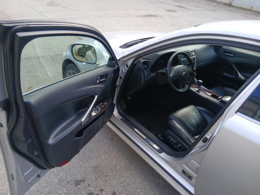 Pelēks Lexus LS 250 2006 Tallina, ar dzinēja tilpumu 2.50 L un nobraukumu 282 tūkst. km par 5000 €, foto 8 vietnē AUTOMOTO.COM.LV