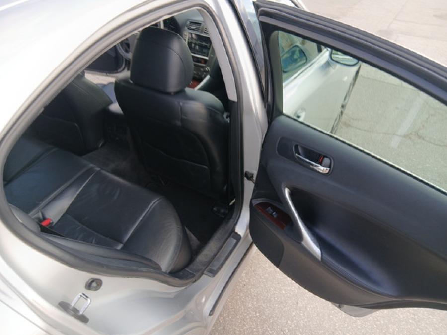 Pelēks Lexus LS 250 2006 Tallina, ar dzinēja tilpumu 2.50 L un nobraukumu 282 tūkst. km par 5000 €, foto 9 vietnē AUTOMOTO.COM.LV