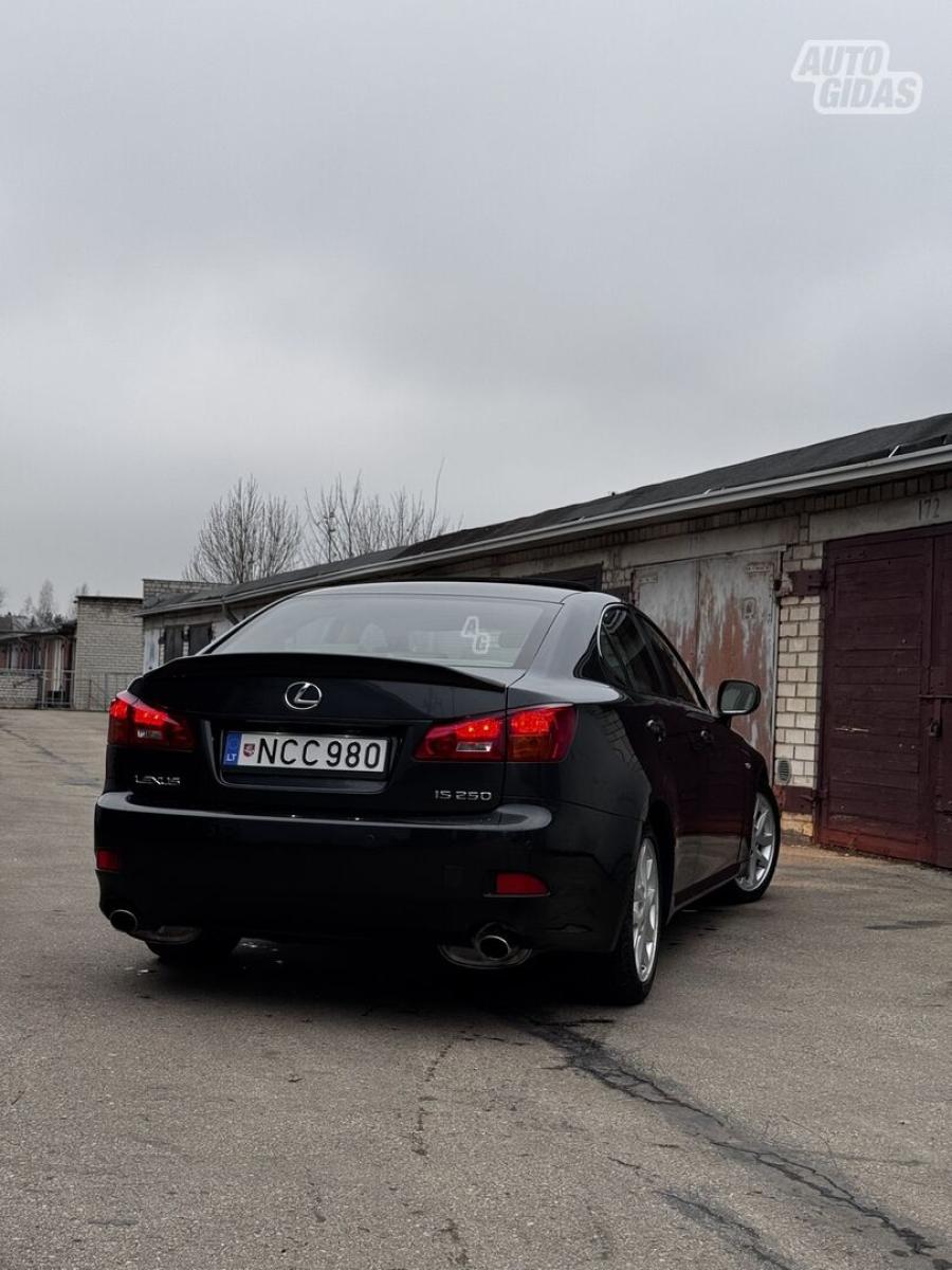 Pelēks Lexus LS 250 2007 Kauņa, ar dzinēja tilpumu 2.50 L un nobraukumu 276 tūkst. km par 5500 €, foto 7 vietnē AUTOMOTO.COM.LV
