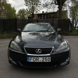 Pelēks Lexus LS 250 2007 Klaipėda, ar dzinēja tilpumu 2.50 L un nobraukumu 232 tūkst. km par 4900 €, foto 3 vietnē AUTOMOTO.COM.LV