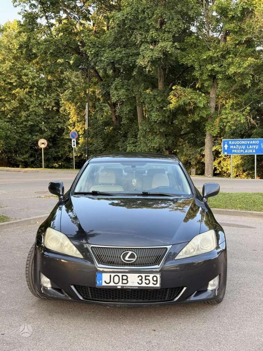 Pelēks Lexus LS 250 2008 Kauņa, ar dzinēja tilpumu 2.50 L un nobraukumu 206 tūkst. km par 5900 €, foto 1 vietnē AUTOMOTO.COM.LV