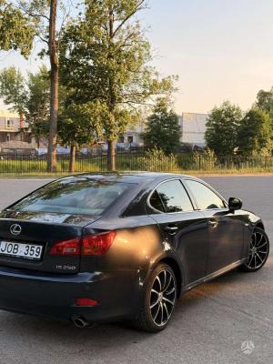 Pelēks Lexus LS 250 2008 Kauņa, ar dzinēja tilpumu 2.50 L un nobraukumu 206 tūkst. km par 5900 €, foto 4 vietnē AUTOMOTO.COM.LV