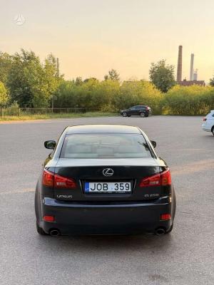 Pelēks Lexus LS 250 2008 Kauņa, ar dzinēja tilpumu 2.50 L un nobraukumu 206 tūkst. km par 5900 €, foto 6 vietnē AUTOMOTO.COM.LV
