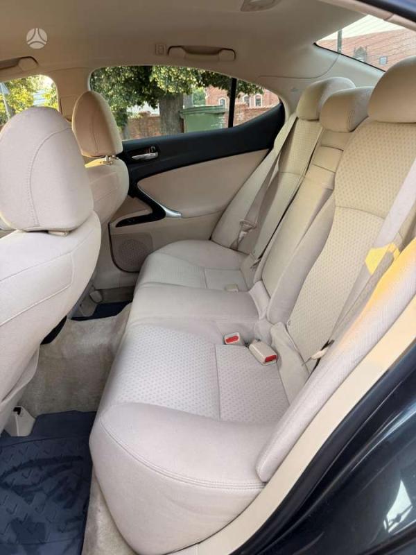 Pelēks Lexus LS 250 2008 Kauņa, ar dzinēja tilpumu 2.50 L un nobraukumu 206 tūkst. km par 5900 €, foto 7 vietnē AUTOMOTO.COM.LV