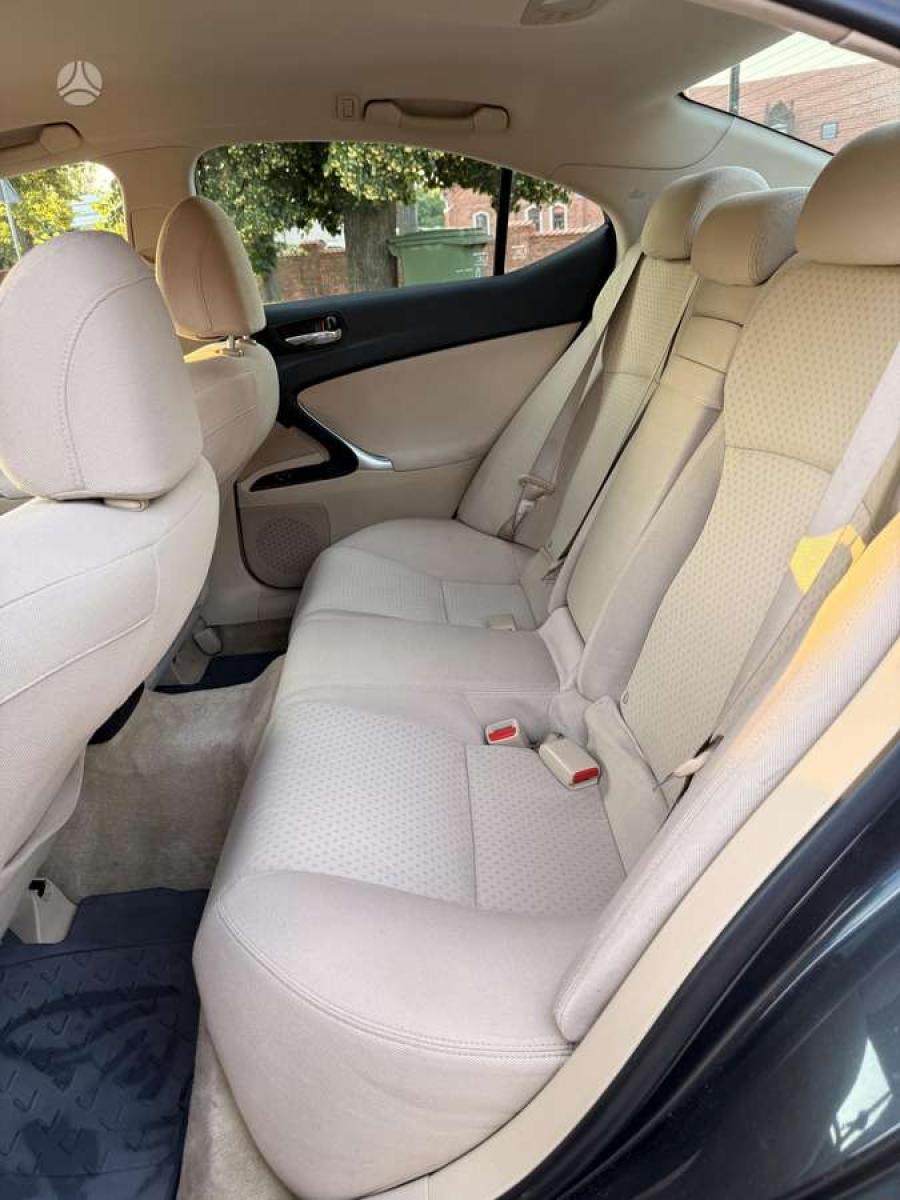 Pelēks Lexus LS 250 2008 Kauņa, ar dzinēja tilpumu 2.50 L un nobraukumu 206 tūkst. km par 5900 €, foto 8 vietnē AUTOMOTO.COM.LV