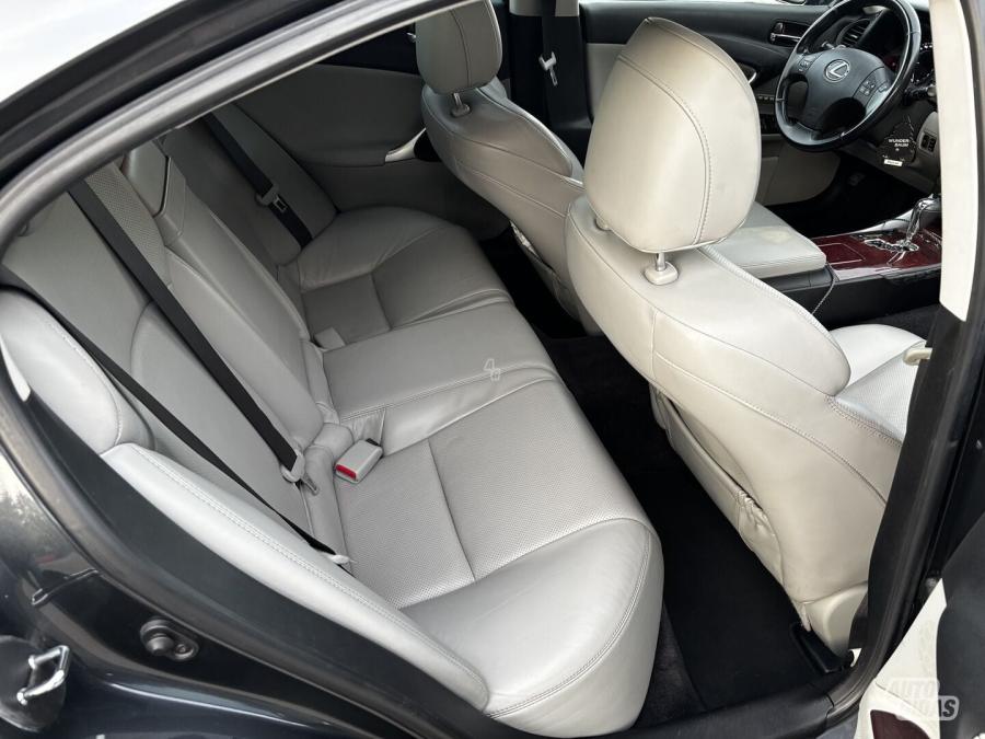 Grey Lexus LS 250 2009 in Vilnius, with an engine capacity of 2.50 L and mileage of 214 thousand km for 5400 €, photo 20 on AUTOMOTO.COM.LV