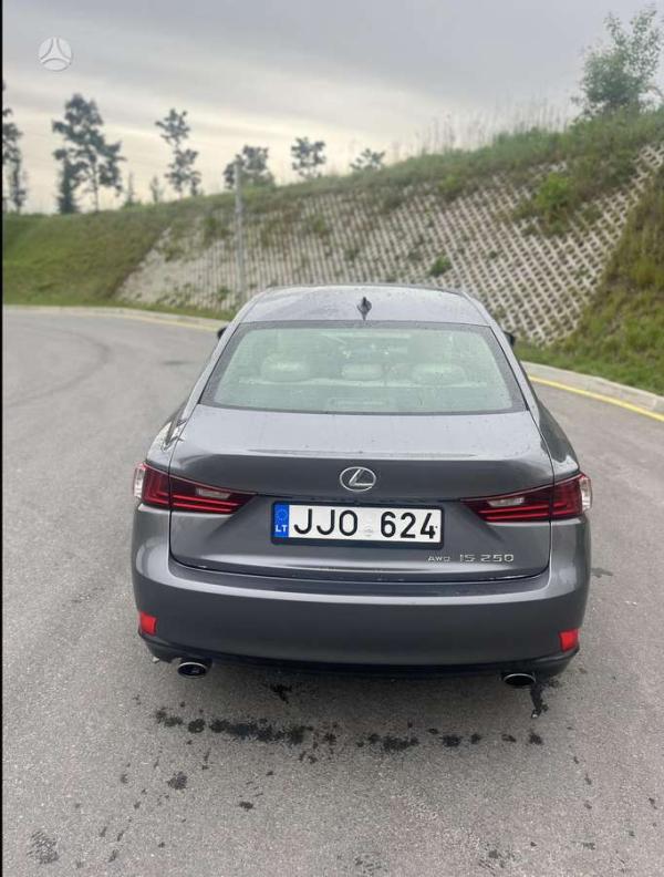 Grey Lexus LS 250 2014 in Vilnius, with an engine capacity of 2.49 L and mileage of 197 thousand km for 11200 €, photo 3 on AUTOMOTO.COM.LV