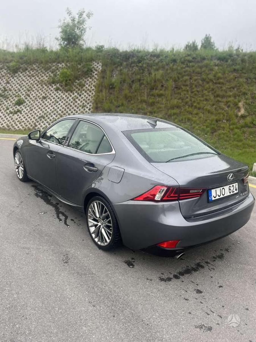 Pelēks Lexus LS 250 2014 Viļņa, ar dzinēja tilpumu 2.49 L un nobraukumu 197 tūkst. km par 11200 €, foto 6 vietnē AUTOMOTO.COM.LV