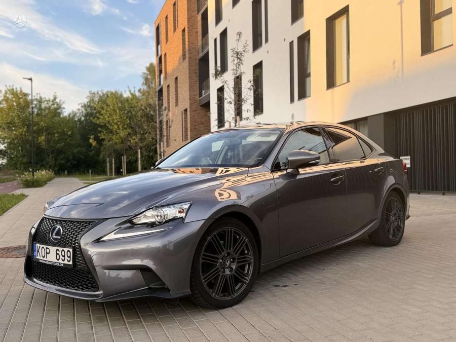 Pelēks Lexus LS 250 2014 Viļņa, ar dzinēja tilpumu 2.50 L un nobraukumu 133 tūkst. km par 14000 €, foto 4 vietnē AUTOMOTO.COM.LV