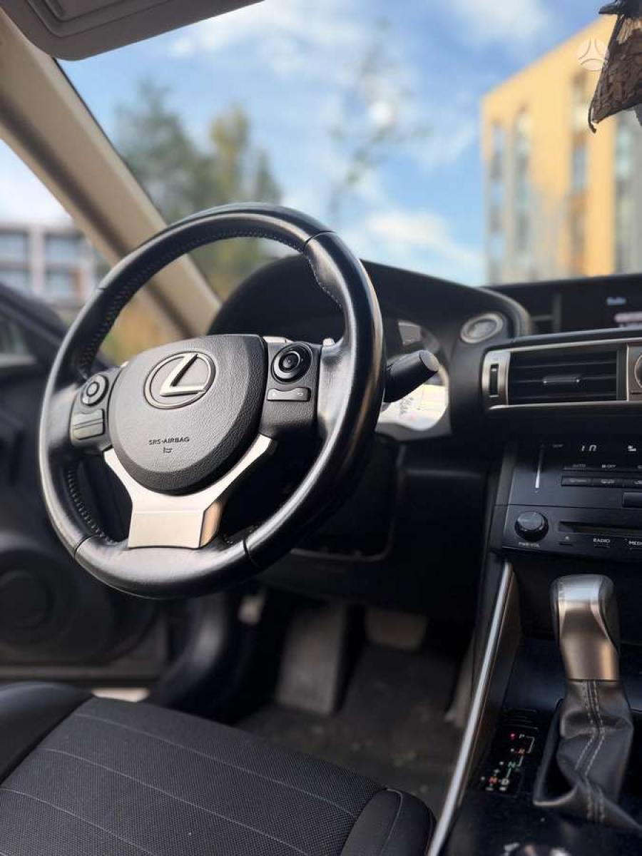 Pelēks Lexus LS 250 2014 Viļņa, ar dzinēja tilpumu 2.50 L un nobraukumu 133 tūkst. km par 14000 €, foto 11 vietnē AUTOMOTO.COM.LV