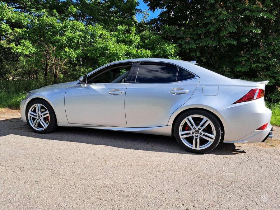 Pelēks Lexus LS 250 2014 Šauļi, ar dzinēja tilpumu 2.50 L un nobraukumu 139 tūkst. km par 13200 €, foto 1 vietnē AUTOMOTO.COM.LV