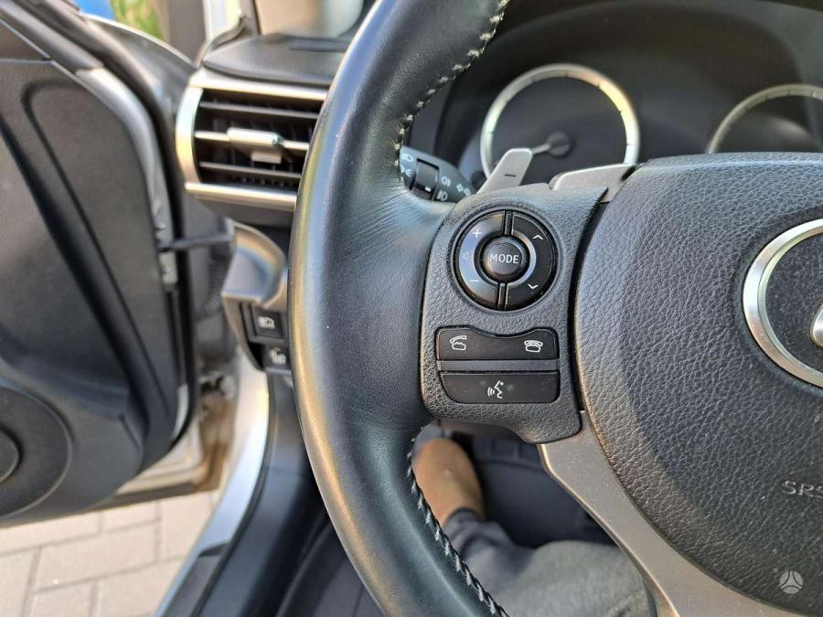 Pelēks Lexus LS 250 2014 Šauļi, ar dzinēja tilpumu 2.50 L un nobraukumu 139 tūkst. km par 13200 €, foto 13 vietnē AUTOMOTO.COM.LV