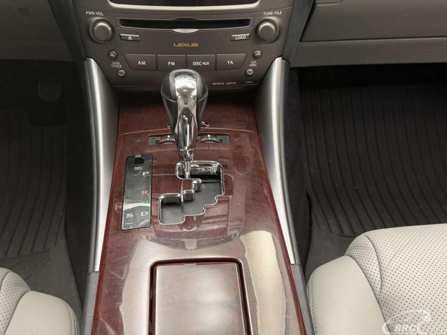 Sarkans Lexus LS 250 2006 Viļņa, ar dzinēja tilpumu 2.50 L un nobraukumu 196 tūkst. km par 5900 €, foto 20 vietnē AUTOMOTO.COM.LV