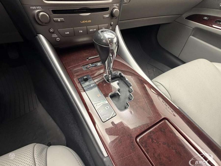 Sarkans Lexus LS 250 2006 Viļņa, ar dzinēja tilpumu 2.50 L un nobraukumu 196 tūkst. km par 5900 €, foto 28 vietnē AUTOMOTO.COM.LV