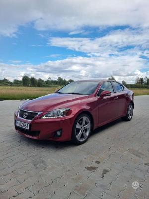 Red Lexus LS 250 2012 in Siauliai, with an engine capacity of 2.50 L and mileage of 214 thousand km for 7500 €, photo 6 on AUTOMOTO.COM.LV