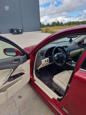 Red Lexus LS 250 2012 in Siauliai, with an engine capacity of 2.50 L and mileage of 214 thousand km for 7500 €, photo 31 on AUTOMOTO.COM.LV