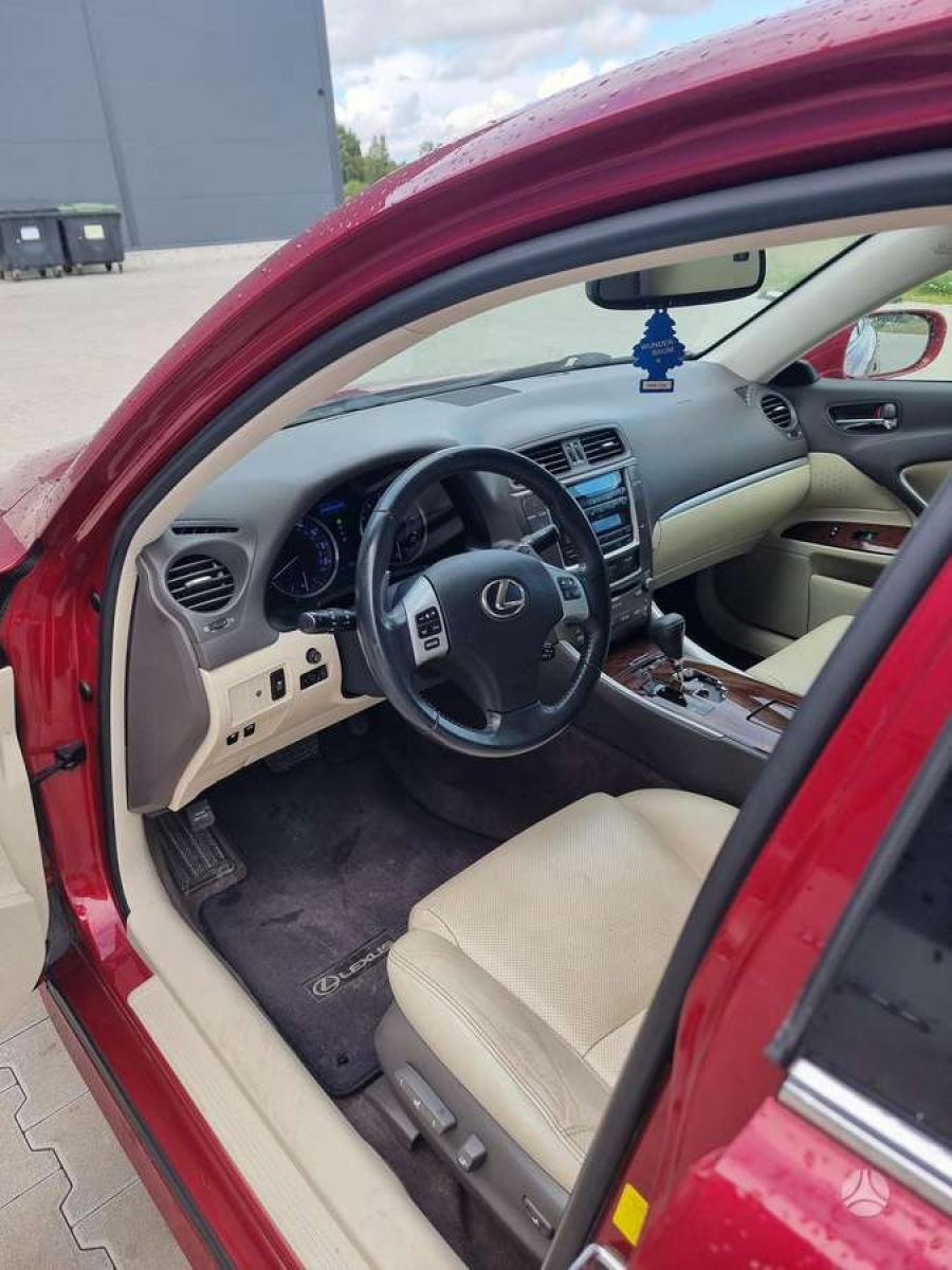 Red Lexus LS 250 2012 in Siauliai, with an engine capacity of 2.50 L and mileage of 214 thousand km for 7500 €, photo 35 on AUTOMOTO.COM.LV
