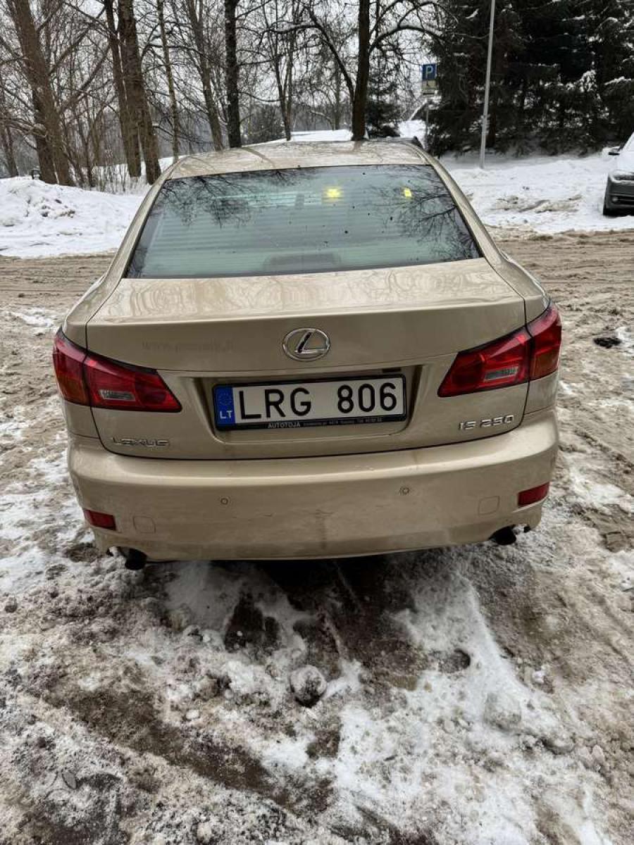 Lexus LS 250 2006 Viļņa, ar dzinēja tilpumu 2.50 L un nobraukumu 272 tūkst. km par 2600 €, foto 4 vietnē AUTOMOTO.COM.LV