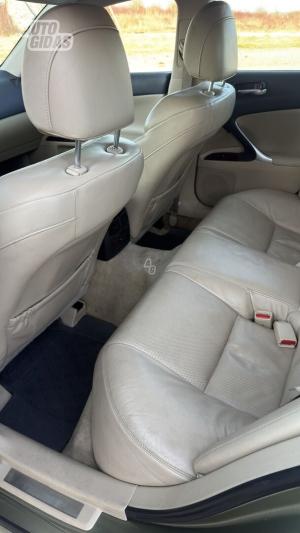 Лексус LS 250 2008 в Вильнюс, объемом двигателя 2.50 л и пробегом 400 тыс. км за 4000 €, фото 10 на AUTOMOTO.COM.LV