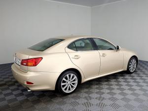 Lexus LS 250 2008 in Tallinn, with an engine capacity of 2.50 L and mileage of 269 thousand km for 3199 €, photo 12 on AUTOMOTO.COM.LV