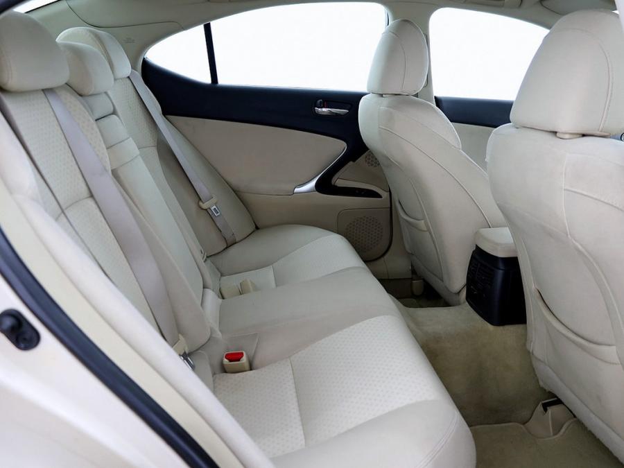 Lexus LS 250 2008 in Tallinn, with an engine capacity of 2.50 L and mileage of 269 thousand km for 3199 €, photo 16 on AUTOMOTO.COM.LV