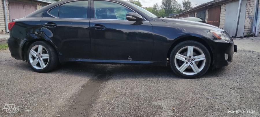 Lexus LS 250 2009 in Siauliai, with an engine capacity of 2.50 L and mileage of 340 thousand km for 1550 €, photo 6 on AUTOMOTO.COM.LV