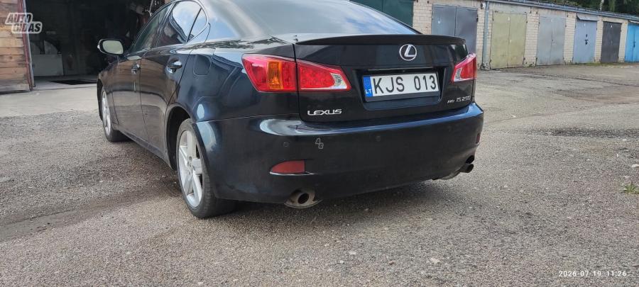 Lexus LS 250 2009 in Siauliai, with an engine capacity of 2.50 L and mileage of 340 thousand km for 1550 €, photo 8 on AUTOMOTO.COM.LV