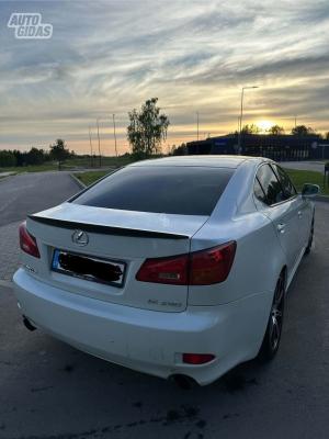 White Lexus LS 250 2006 in Vilnius, with an engine capacity of 2.50 L and mileage of 197 thousand km for 4900 €, photo 4 on AUTOMOTO.COM.LV
