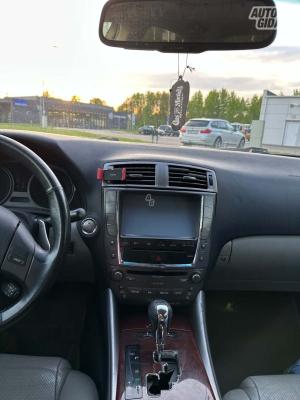 White Lexus LS 250 2006 in Vilnius, with an engine capacity of 2.50 L and mileage of 197 thousand km for 4900 €, photo 5 on AUTOMOTO.COM.LV