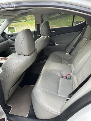 White Lexus LS 250 2006 in Vilnius, with an engine capacity of 2.50 L and mileage of 197 thousand km for 4900 €, photo 6 on AUTOMOTO.COM.LV