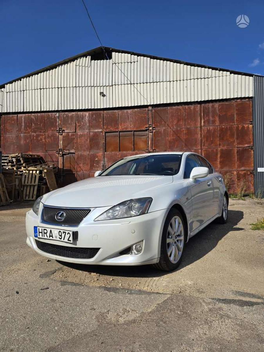 Balts Lexus LS 250 2006 Šauļi, ar dzinēja tilpumu 2.50 L un nobraukumu 238 tūkst. km par 5000 €, foto 12 vietnē AUTOMOTO.COM.LV