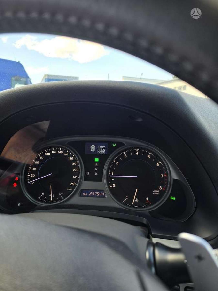 Balts Lexus LS 250 2006 Šauļi, ar dzinēja tilpumu 2.50 L un nobraukumu 238 tūkst. km par 5000 €, foto 14 vietnē AUTOMOTO.COM.LV