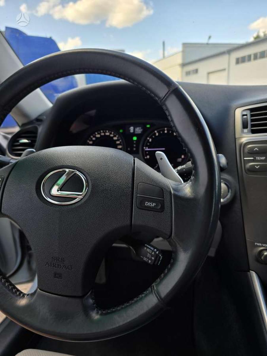 Balts Lexus LS 250 2006 Šauļi, ar dzinēja tilpumu 2.50 L un nobraukumu 238 tūkst. km par 5000 €, foto 15 vietnē AUTOMOTO.COM.LV