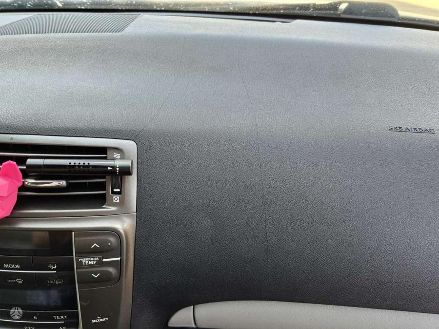 Balts Lexus LS 250 2006 Šauļi, ar dzinēja tilpumu 2.50 L un nobraukumu 238 tūkst. km par 5000 €, foto 29 vietnē AUTOMOTO.COM.LV