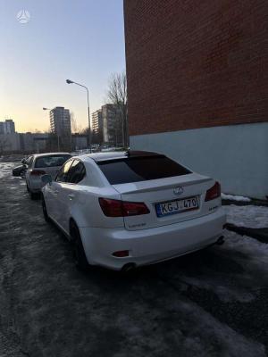 Белый Лексус LS 250 2006 в Вильнюс, объемом двигателя 2.50 л и пробегом 219 тыс. км за 3500 €, фото 3 на AUTOMOTO.COM.LV