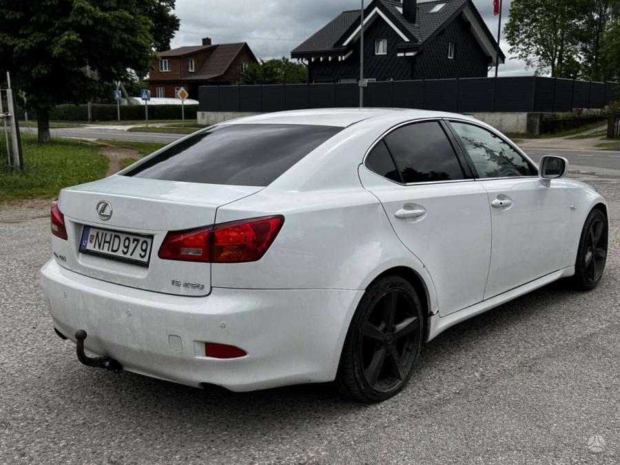 Balts Lexus LS 250 2007 Ukmergė, ar dzinēja tilpumu 2.50 L un nobraukumu 310 tūkst. km par 1450 €, foto 4 vietnē AUTOMOTO.COM.LV