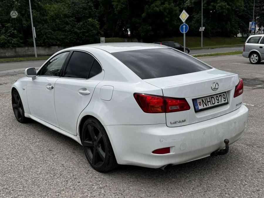 Balts Lexus LS 250 2007 Ukmergė, ar dzinēja tilpumu 2.50 L un nobraukumu 310 tūkst. km par 1450 €, foto 5 vietnē AUTOMOTO.COM.LV
