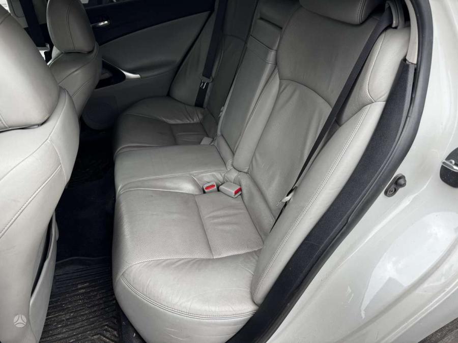 Balts Lexus LS 250 2007 Ukmergė, ar dzinēja tilpumu 2.50 L un nobraukumu 310 tūkst. km par 1450 €, foto 7 vietnē AUTOMOTO.COM.LV