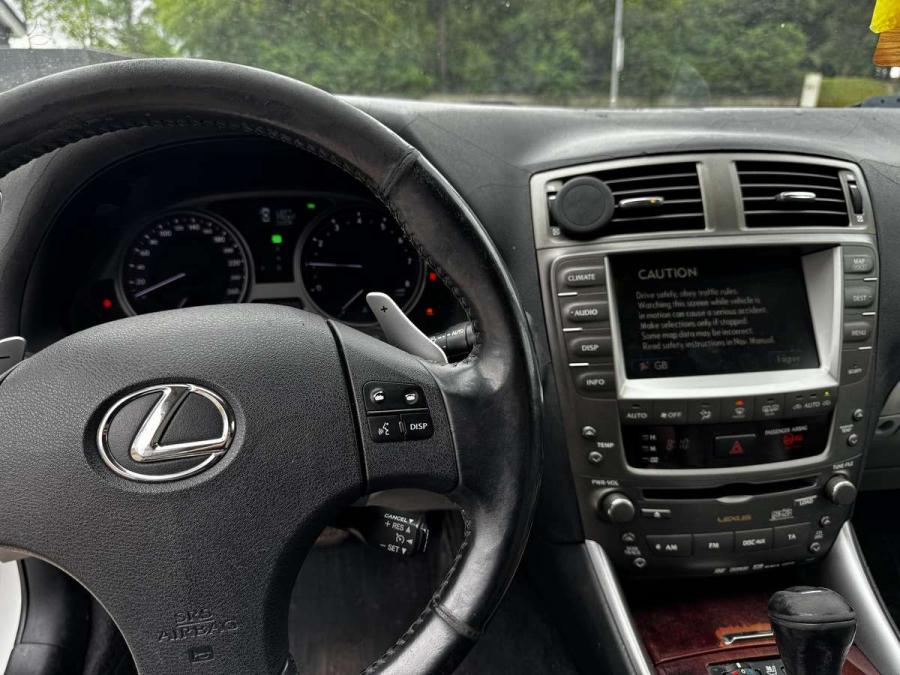 Balts Lexus LS 250 2007 Ukmergė, ar dzinēja tilpumu 2.50 L un nobraukumu 310 tūkst. km par 1450 €, foto 12 vietnē AUTOMOTO.COM.LV