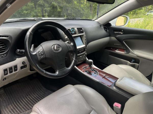 Balts Lexus LS 250 2007 Viļņa, ar dzinēja tilpumu 2.50 L un nobraukumu 176 tūkst. km par 1400 €, foto 7 vietnē AUTOMOTO.COM.LV