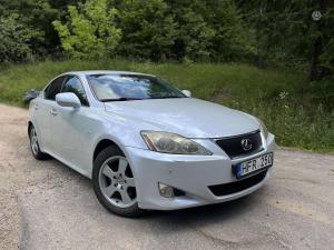 Белый Лексус LS 250 2007 в Вильнюс, объемом двигателя 2.50 л и пробегом 171 тыс. км за 1400 €, фото  на AUTOMOTO.COM.LV