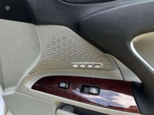 White Lexus LS 250 2007 in Vilnius, with an engine capacity of 2.50 L and mileage of 171 thousand km for 1400 €, photo 11 on AUTOMOTO.COM.LV