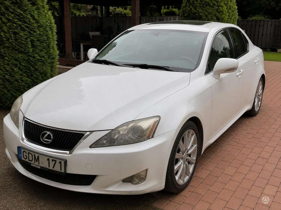 White Lexus LS 250 2009 in Vilnius, with an engine capacity of 0.00 L and mileage of 156 thousand km for 5200 €, photo 5 on AUTOMOTO.COM.LV