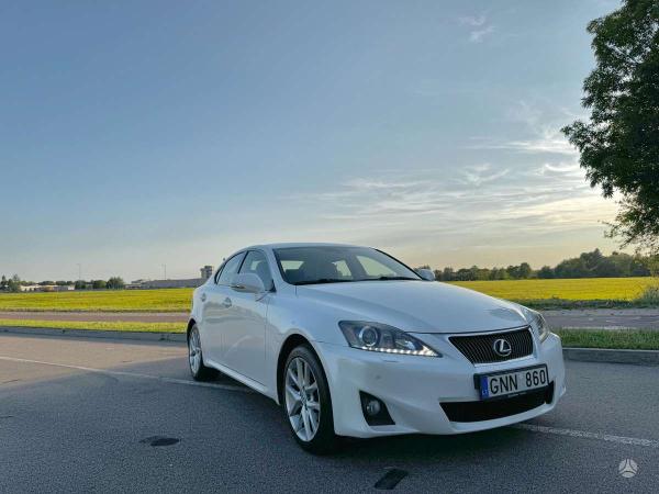 White Lexus LS 250 2011 in Kaunas, with an engine capacity of 2.50 L and mileage of 215 thousand km for 6900 €, photo 1 on AUTOMOTO.COM.LV