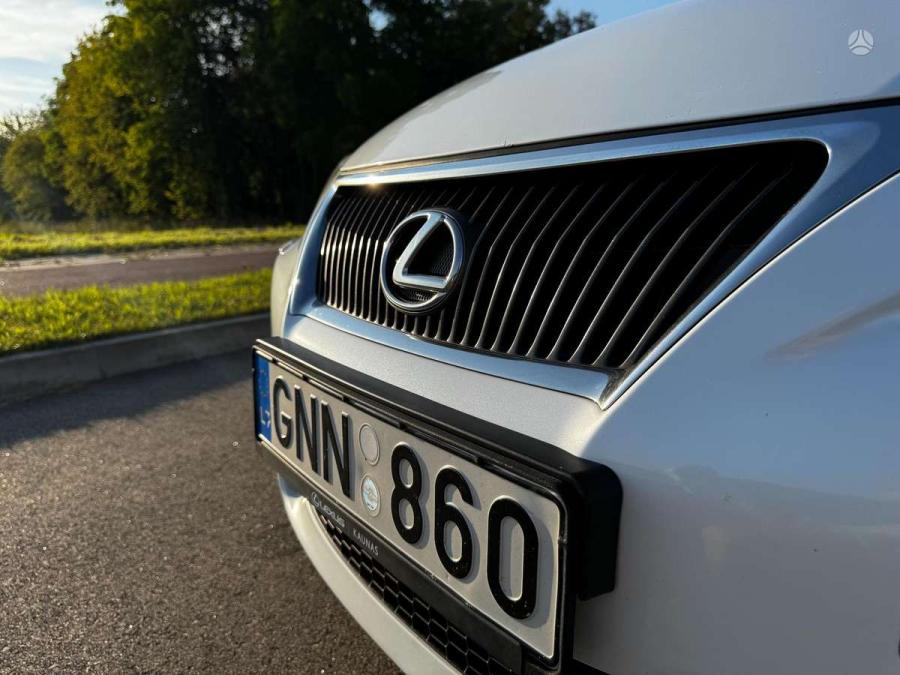 White Lexus LS 250 2011 in Kaunas, with an engine capacity of 2.50 L and mileage of 215 thousand km for 6900 €, photo 4 on AUTOMOTO.COM.LV