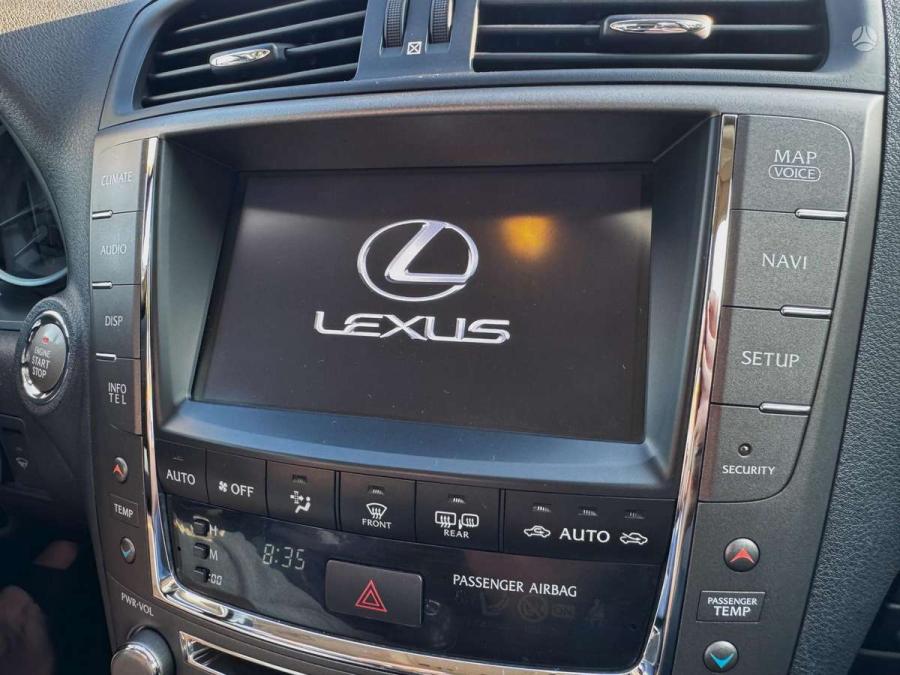 White Lexus LS 250 2011 in Kaunas, with an engine capacity of 2.50 L and mileage of 215 thousand km for 6900 €, photo 18 on AUTOMOTO.COM.LV