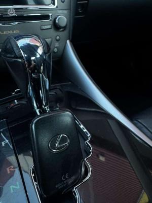 White Lexus LS 250 2011 in Kaunas, with an engine capacity of 2.50 L and mileage of 215 thousand km for 6900 €, photo 27 on AUTOMOTO.COM.LV