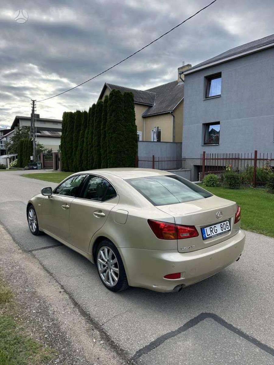 Dzeltens Lexus LS 250 2007 Viļņa, ar dzinēja tilpumu 2.50 L un nobraukumu 273 tūkst. km par 3450 €, foto 7 vietnē AUTOMOTO.COM.LV